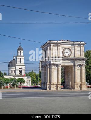 Triumphal Arch and the Metropolitan Cathedral Nativity of the Lord ...