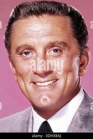 KIRK DOUGLAS (1916-2020) American film actor about 1965 Stock Photo - Alamy