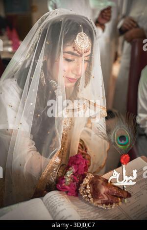 Pakistani wedding: Traditional Nikah ceremony in Karachi Stock Photo ...