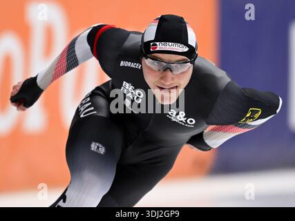 Inzell, Germany. 24th Jan, 2026. Speed skating: World Cup in the Max ...