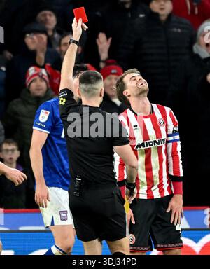 referee Tom Nield during the Sky Bet Championship match Sheffield ...