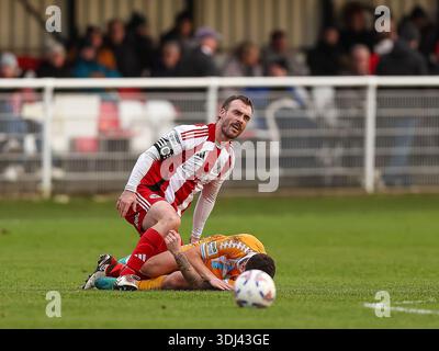 BRACKLEY, ENGLAND - JANUARY 24: Shane Byrne of Brackley Town complains ...