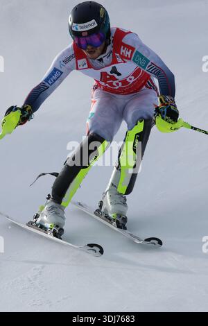 KITZBUEHEL, AUSTRIA - JANUARY 25: Atle Lie McGrath of Norway fails ...