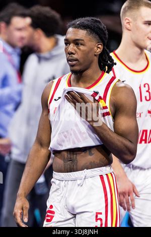 Marcus Carr (Fitness First Würzburg Baskets, 5) with the ball against ...