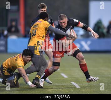 Tom Willis of Saracens runs with ball during the Gallagher PREM match ...