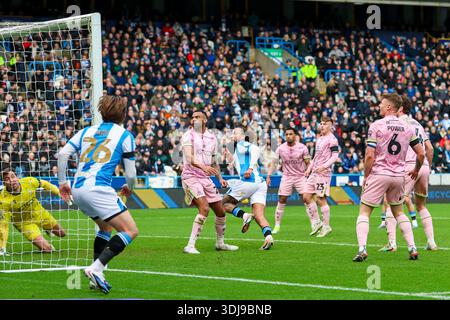Huddersfield Town midfielder Marcus Harness (10) during the ...