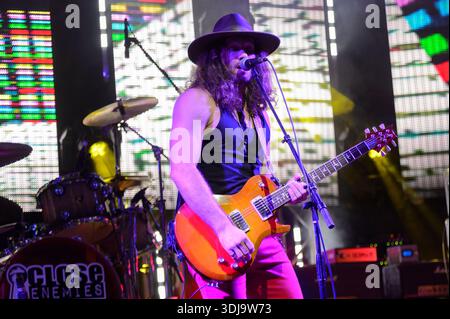 Vern Daysel performs with Vern Daysel & The Burning Breeze in Fort ...