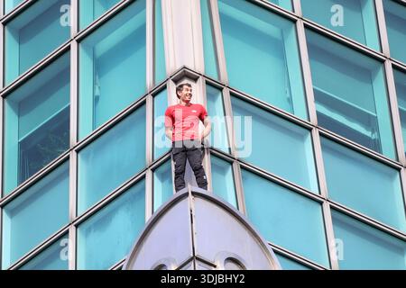 TAIPEI, CHINA - JANUARY 25, 2026 - American climber Alex Honnold climbs ...