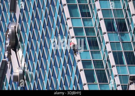 TAIPEI, CHINA - JANUARY 25, 2026 - American climber Alex Honnold climbs ...
