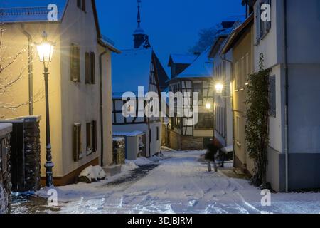 Oberursel Im Taunus, Germany. 26th Jan, 2026. The roads in the Taunus ...