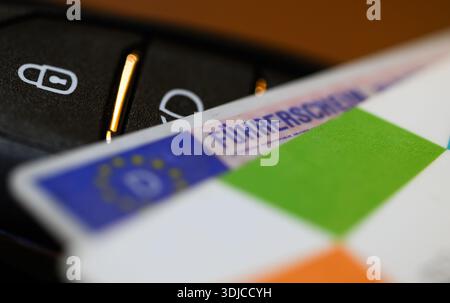 ILLUSTRATION - 26 January 2026, Saxony, Dresden: A driver's license ...