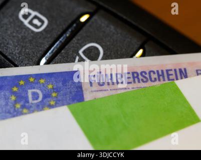 ILLUSTRATION - 26 January 2026, Saxony, Dresden: A driver's license ...