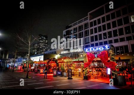 ROTTERDAM - Catering at the town hall square ROBIN UTRECHT /ANP ...