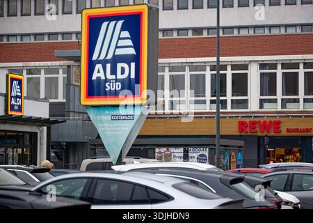 PRODUCTION - 26 January 2026, North Rhine-Westphalia, Cologne: An Edeka ...