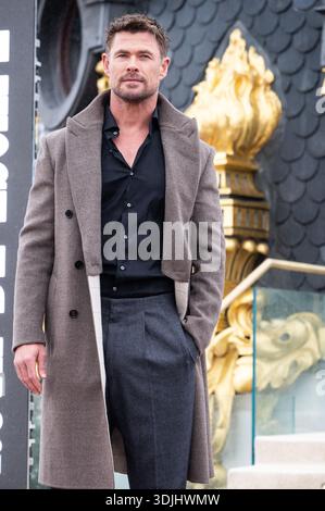 Chris Hemsworth attends "Crime 101" European Gala Screening at Odeon ...