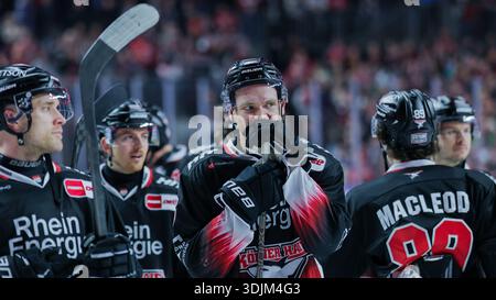 27 January 2026, North Rhine-Westphalia, Cologne: Ice hockey: DEL ...