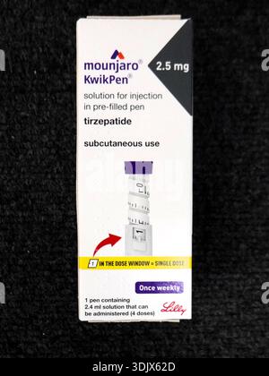 A package and an injection pen of Mounjaro Subcutaneous Injection ATEOS ...