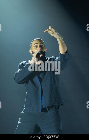Recording artist Eladio Carrion performs during his Don KBRN World Tour ...