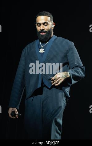 Recording artist Eladio Carrion performs during his Don KBRN World Tour ...