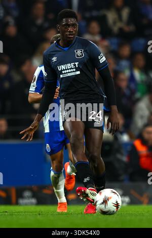 Dragon Stadium, Oporto, Portugal. 29 January, 2026. Pictured left to ...