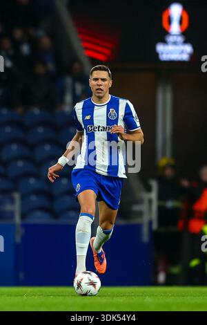 Dragon Stadium, Oporto, Portugal. 29 January, 2026. Pictured left to ...