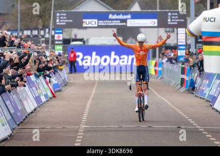 2026 UCI World Championships Team Relay Image Credit: PelotonPix / Dave ...
