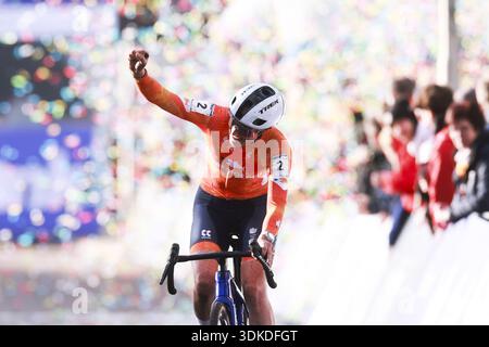HULST - Lucinda Brand crosses the finish line at the Cyclocross World ...