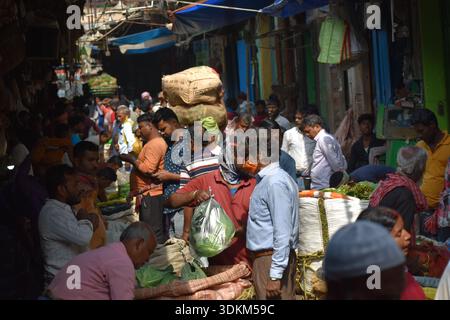 Market scenario during the Financial Budget of India in Kolkata. (Photo ...