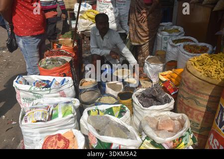 Market scenario during the Financial Budget of India in Kolkata. (Photo ...