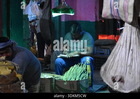 Market scenario during the Financial Budget of India in Kolkata. (Photo ...