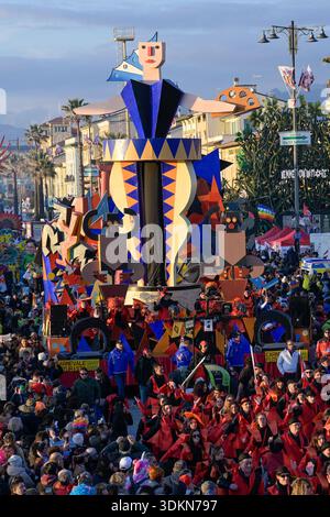 Viareggio, Viareggio Carnival, First Masked Parade Stock Photo - Alamy