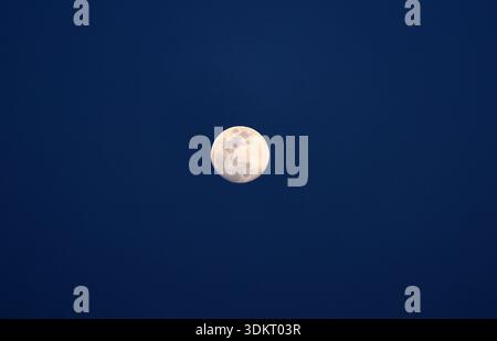 Doha, Qatar. 31st Jan, 2026. The moon appears as a full moon in the sky ...