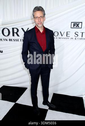 4 February 2026 - New York, New York - Ben Shenkman. “Love Story” New ...