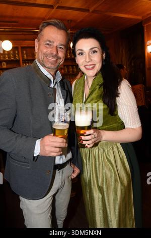 Michael Sporer Moderator Anita Eichhoern Schauspielerin Muenchen 03.02. ...