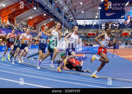 Habtom Samuel (ERI), Ky Robinson(AUS) in the 2 mile during the 118th ...