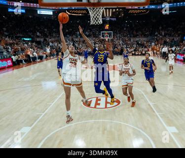 Feb 5, 2026. Teya Sidberry (32) of the Texas Longhorns in action vs the ...