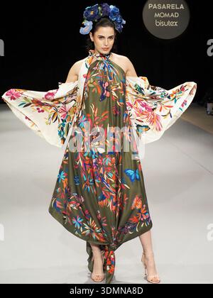The model walks in the DI DE SANT fashion show at the MOMAD 2026 ...