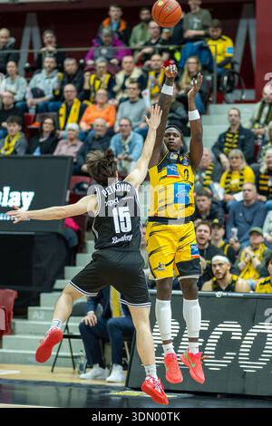 Adrian Petkovic (BMA365 Bamberg Baskets, #15), GER, BMA365 Bamberg ...