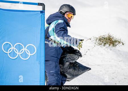 Livigno, Italy. 10th Feb, 2026. Takuya Shimakawa (JPN) Freestyle Skiing ...