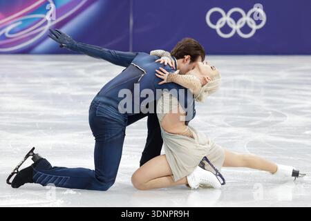 Olivia Smart and partner Tim Dieck of Team Spain compete in the Ice ...