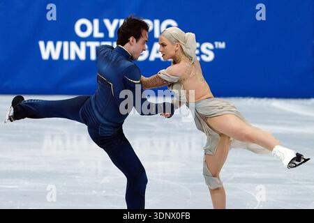 Olivia SMART and Tim DIECK of Spain perform during the exhibition gala ...