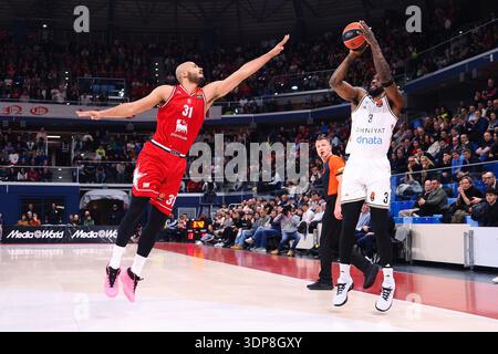 Dwayne Bacon (Dubai Basketball) & Devin Booker (EA7 Emporio Armani ...