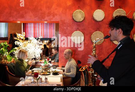 Milan, Romantic lunch and dinner with a saxophonist: Valentine's Day ...