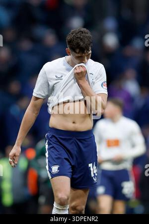 Jordan Storey (14) of Preston North End controls the ball Stock Photo ...
