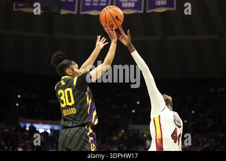 South Carolina guard Agot Makeer (44) looks on during the second half ...