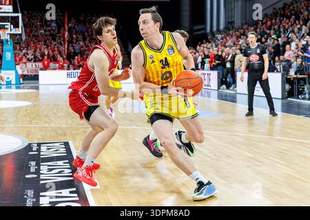 Adrian Petkovic (BMA365 Bamberg Baskets, #15), GER, BMA365 Bamberg ...