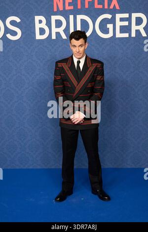 Luke Thompson attends the "Bridgerton" Masquerade Ball Photocall at ...