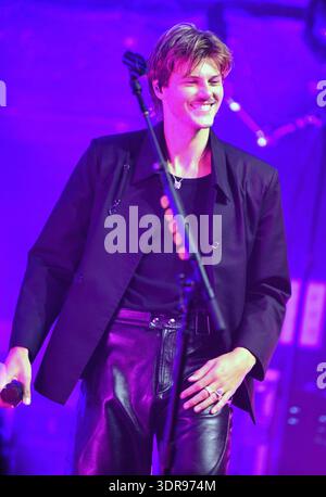 Ruel on stage for Ruel Kicking My Feet Concert Tour, Buckhead Theatre ...