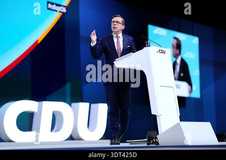 Stuttgart, Germany. 20th Feb, 2026. Federal Chancellor Friedrich Merz ...
