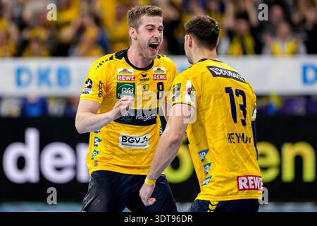 from left: Sebastian Heymann (RNL, 13), Niclas Kirkelökke (Flensburg, 5 ...